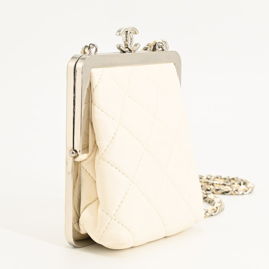 チェーンクラッチ | AP2496 | クロスショルダーバッグ | ラムスキン | 中古AB品| レディース│シャネル 【公式】 ブランド品 ...